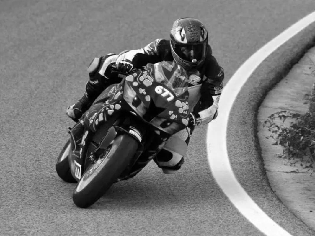 Fallece la piloto Simona Castelli tras accidente